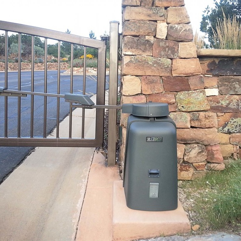 Commercial Swing Gate : Doorking 6500 1/2 hp Operator