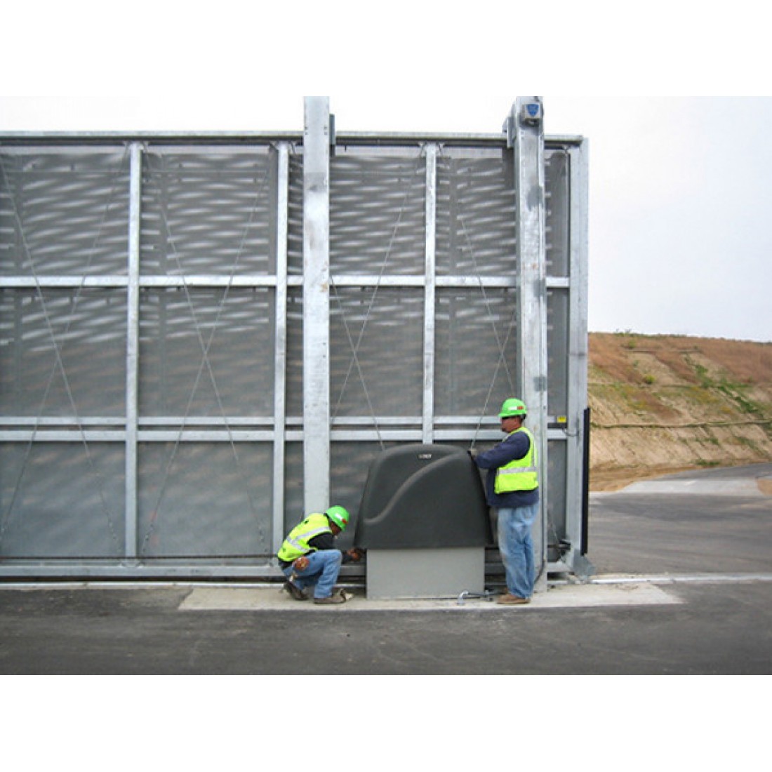 DoorKing 9550 Maximum Security Slide Gate