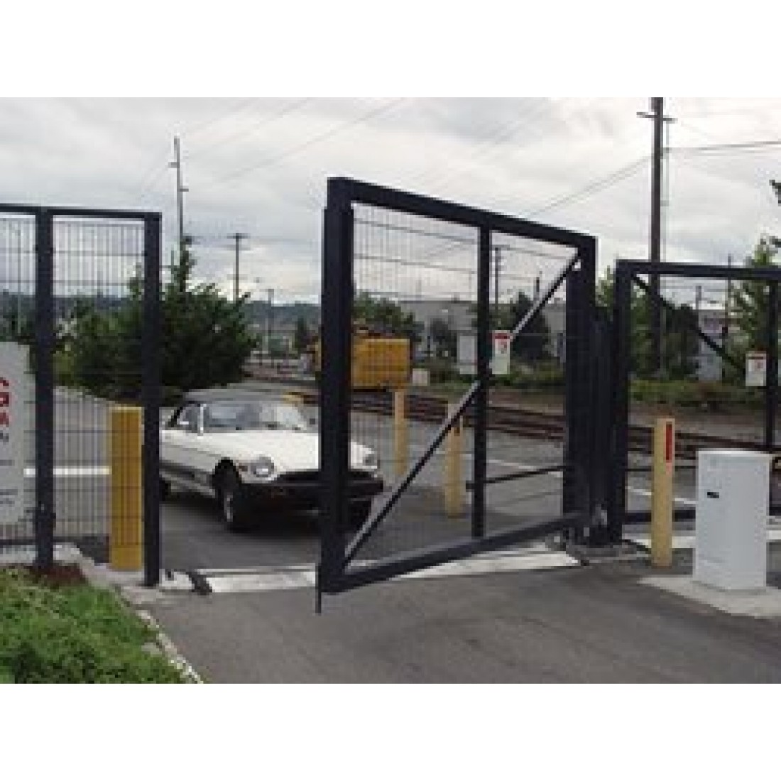 HySecurity SwingRiser 19 | Lift Swing Gate Operator